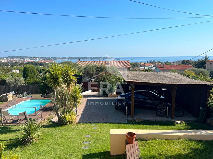 Maison à vendre - Vallauris, Pertuades - 8 pièces - 4 chambres