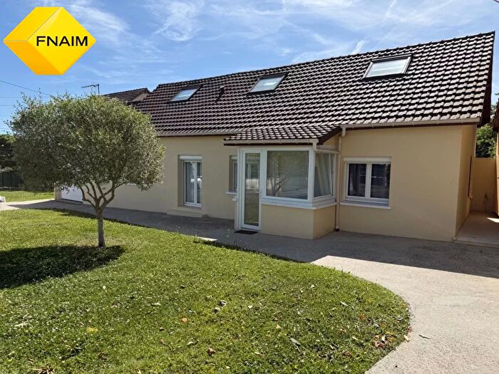 La Ville-du-Bois : Maison 5 pièces à vendre