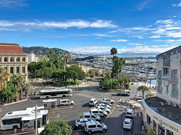 Appartement à vendre - Cannes - 3 pièces - 2 chambres