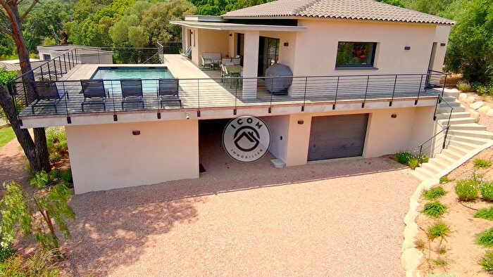 Maison à vendre - Lecci - 6 pièces - 4 chambres