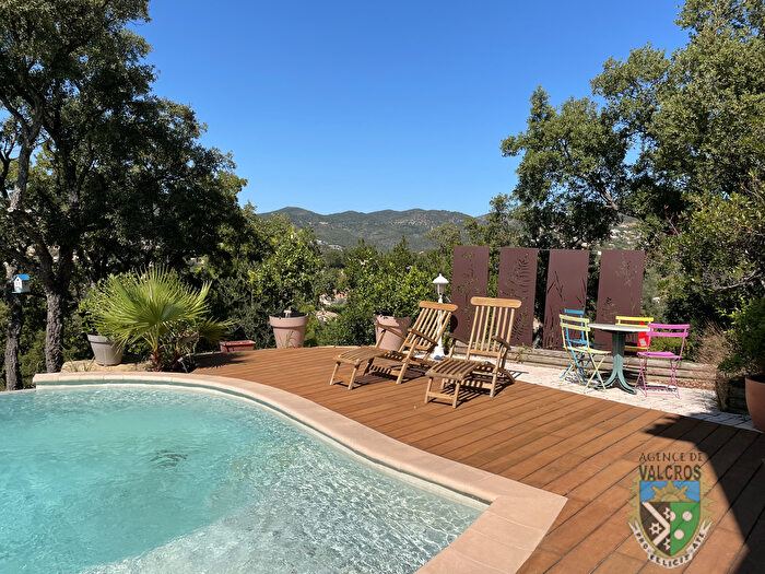 Maison à vendre - La Londe-les-Maures, Valcros, Alicastre, Haut Pansard, Bas Pansard, Le Pin - 8 pièces - 5 chambres