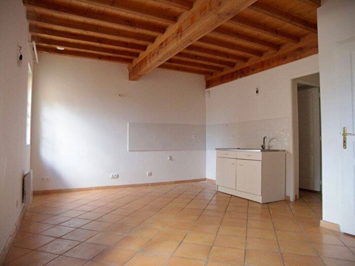Centre Ville, Pézenas : Appartement 3 pièces à louer