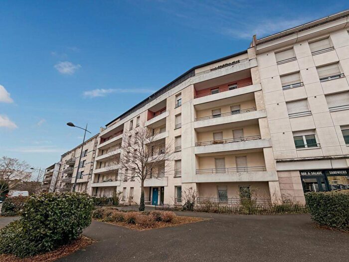 Appartement à louer - Bannier-Coligny, Orléans - 3 pièces - 2 chambres