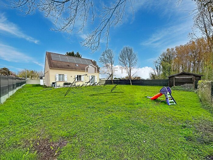 Maison à vendre - Châtenay-sur-Seine - 5 pièces - 4 chambres