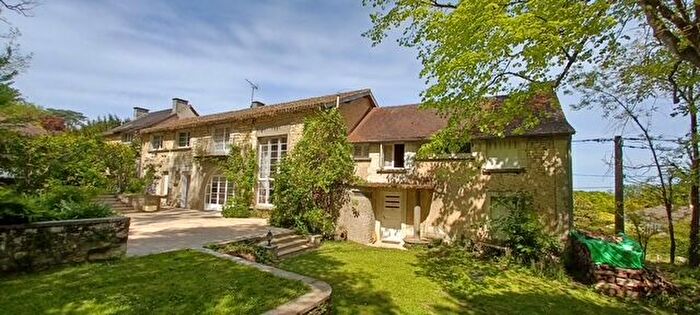 Maison 8 pièces à Saint-Cyr, à vendre