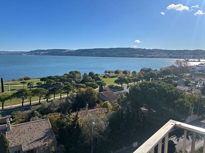 Appartement à louer - Figuerolles-Touret de Vallier, Martigues - 5 pièces - 3 chambres