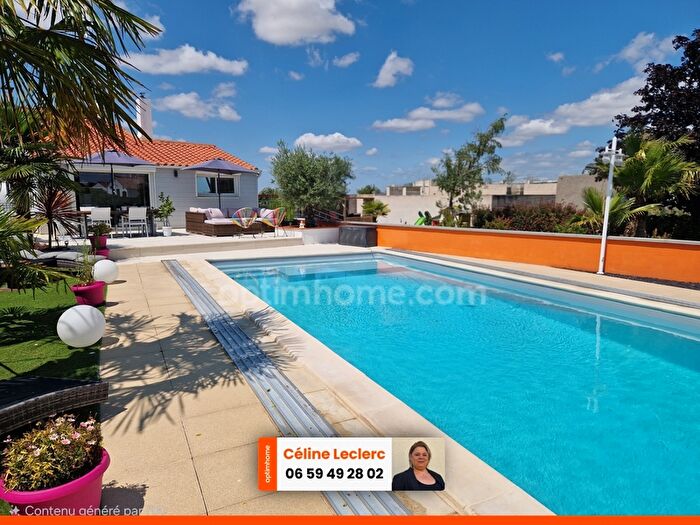 Maison à vendre - Saint-Michel-en-lHerm - 6 pièces - 4 chambres