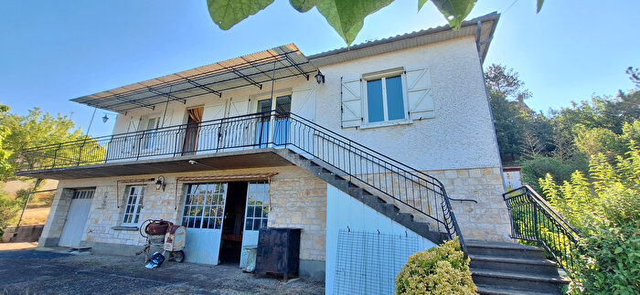 Maison 5 pièces à Saint-Laurent-les-Tours, à vendre