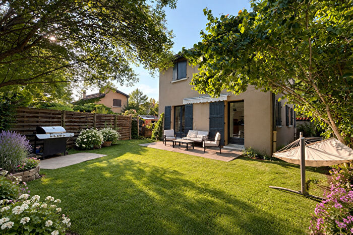 Maison à vendre - Francheville, Francheville Le Bas, Grandes-Terres, Le Chater - 5 pièces - 3 chambres