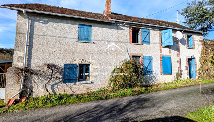 Maison à vendre - Dangé-Saint-Romain - 8 pièces - 4 chambres