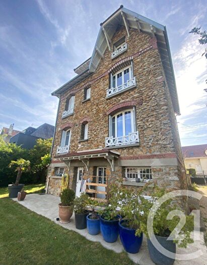 Maison 7 pièces à louer à Montgeron