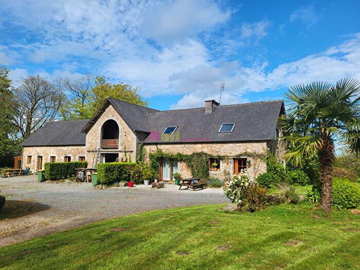 Maison à vendre - Kersaint-Plabennec - 8 pièces - 6 chambres
