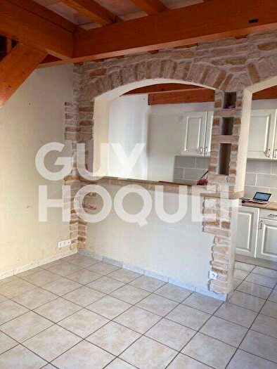 Jonquières-Saint-Vincent : Maison 3 pièces à louer