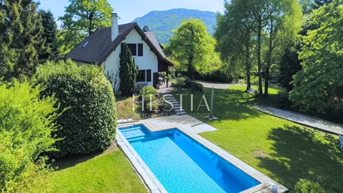 Nâves-Parmelan - Maison 6 pièces à vendre
