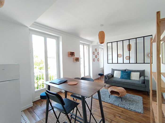 Appartement à louer - Clermont-Ferrand, Delille, Cathédrale, La Gare - 2 pièces - 1 chambre