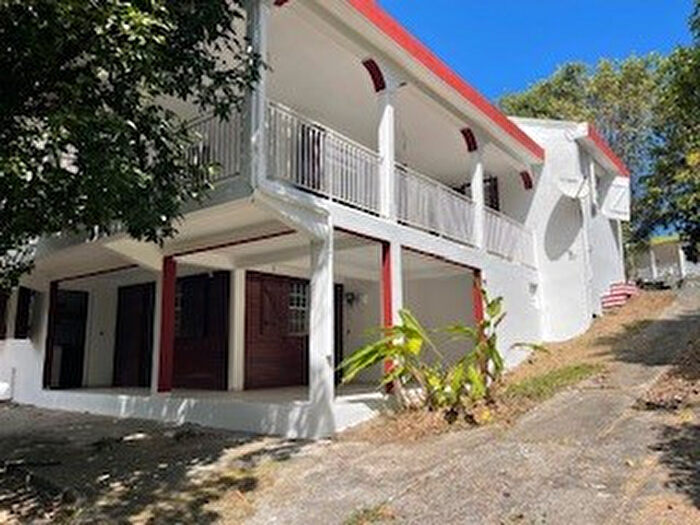 Maison à louer - Le Moule - 5 pièces - 4 chambres