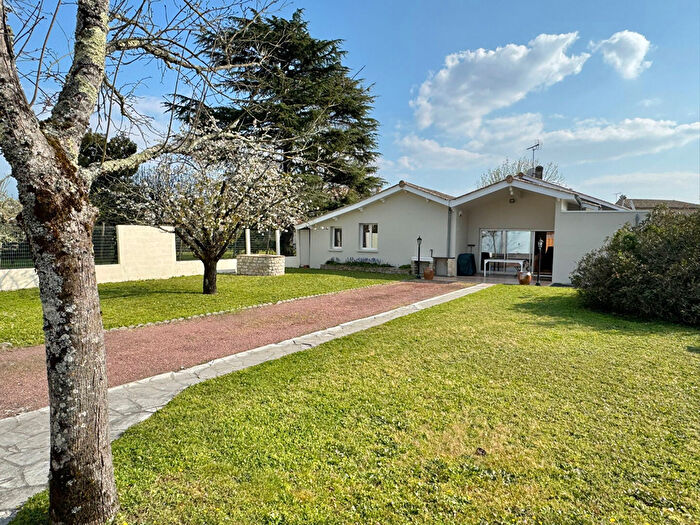 Maison à vendre - Blanquefort, Majolinas - 8 pièces - 4 chambres