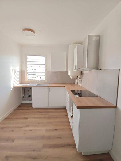 Appartement 4 pièces à Le Port, à louer