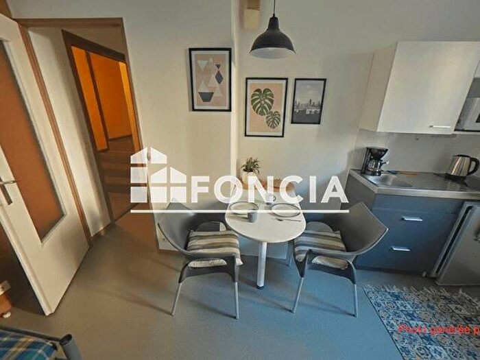 Appartement à louer - Centre Ville, Chambéry - 1 pièce