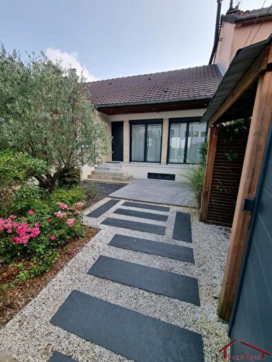 Maison 6 pièces à Saclay, à louer