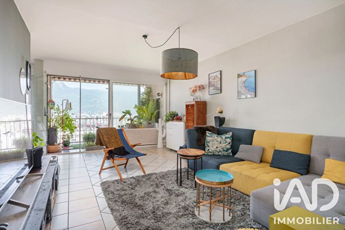 Appartement 4 pièces à Grenoble, Villeneuve, à vendre