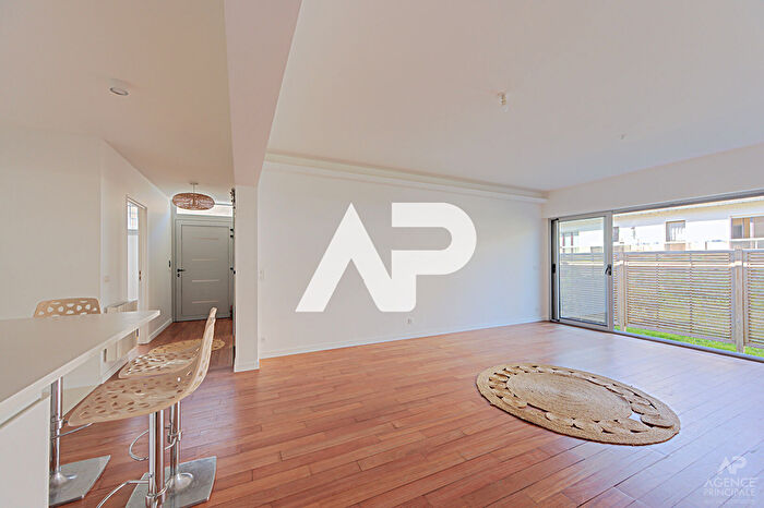 Appartement à vendre - Rueil-Malmaison, Coeur de Ville - 3 pièces - 2 chambres