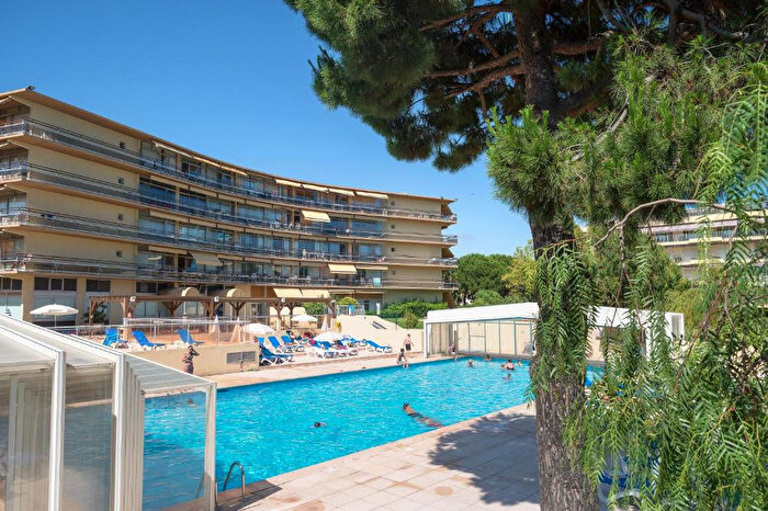 Appartement 1 pièce à Saint-Laurent-du-Var, Bord de Mer, Port de Plaisance, à vendre