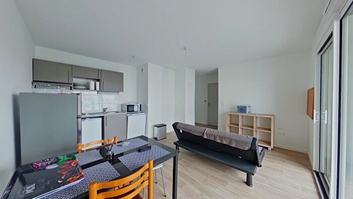 Appartement à louer - Poitiers, Gibauderie - 2 pièces - 1 chambre