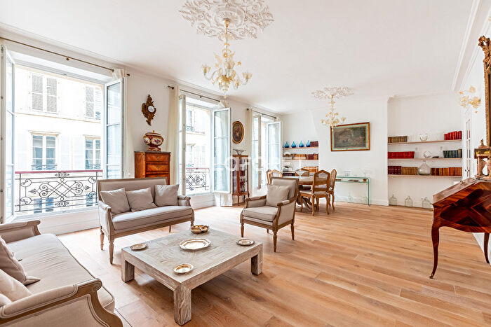 Appartement 4 pièces à Paris 3ème, Sainte-Avoye, à vendre
