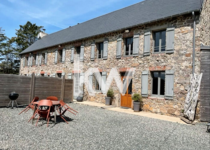 Maison à vendre - Agon-Coutainville - 7 pièces - 5 chambres