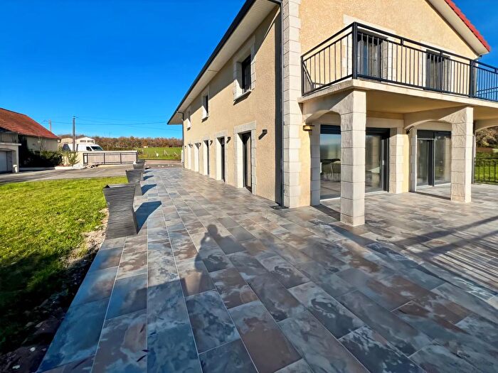 Maison à vendre - Clermont-Ferrand, Herbet, Brezet, Saint-Jean - 12 pièces - 4 chambres