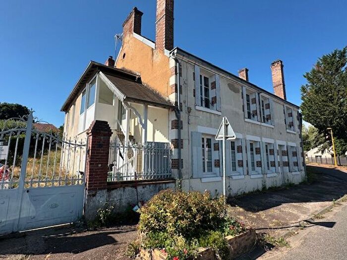 Maison 6 pièces à vendre à Saint-Amand-en-Puisaye
