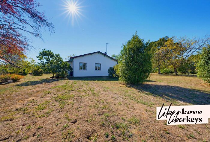 Maison 4 pièces à Saint-Denis-de-Pile, à vendre