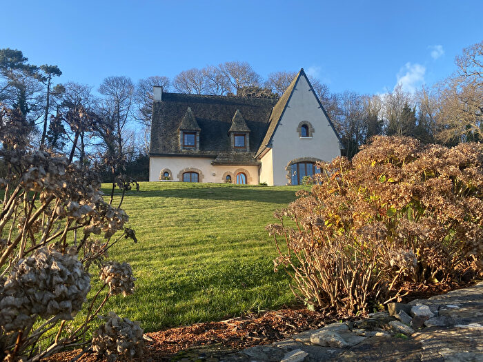 Maison à vendre - Ploubazlanec - 8 pièces - 5 chambres