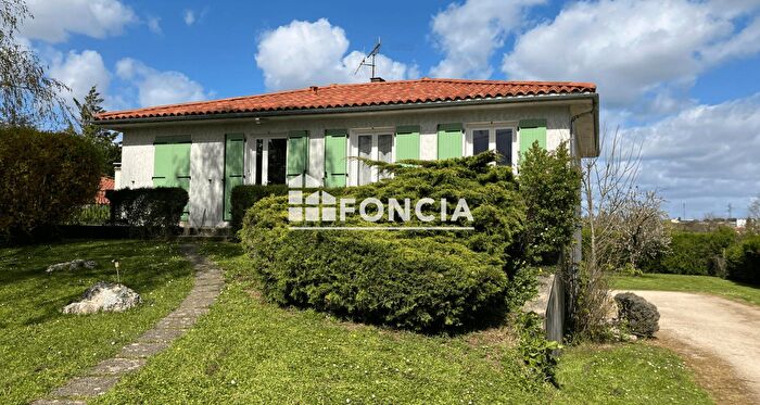 Maison à vendre - Puymoyen - 4 pièces - 3 chambres