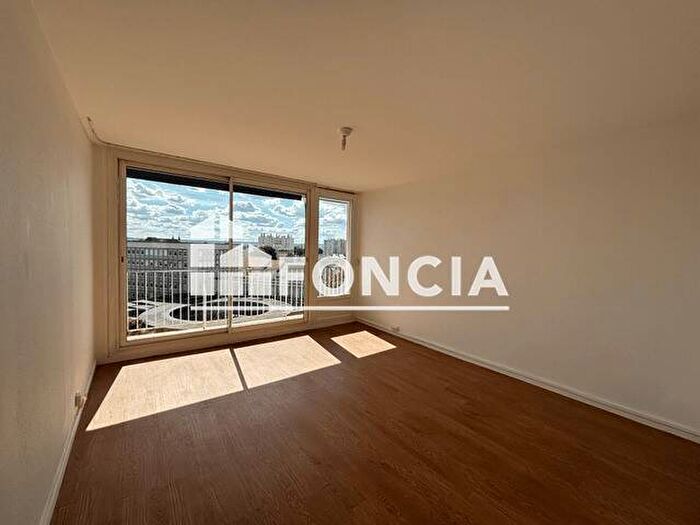 Appartement à louer - Reims - 3 pièces - 2 chambres