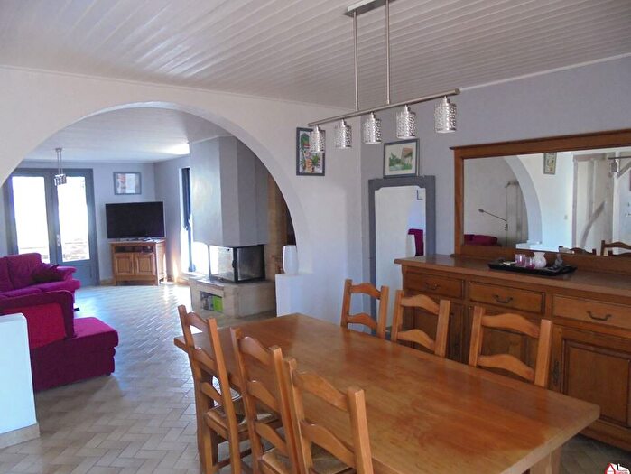 Maison à vendre - Rue - 8 pièces - 4 chambres