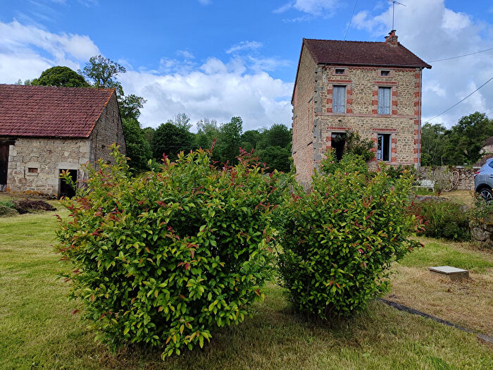 Saint-Médard-la-Rochette : Maison 3 pièces à vendre