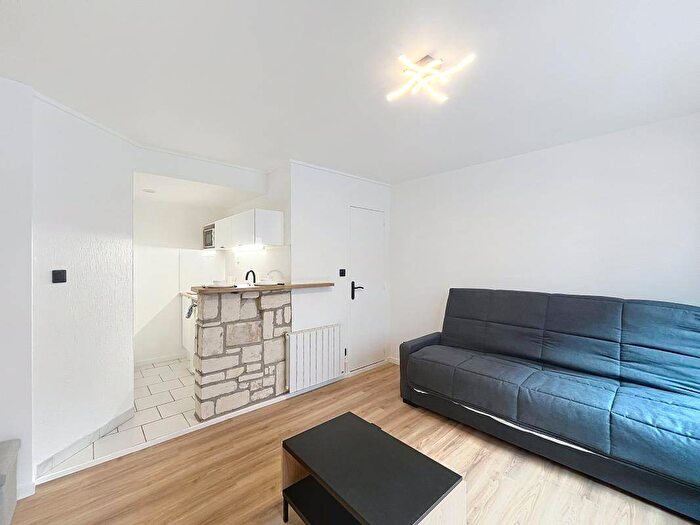 Appartement à louer - Saint Marc-Croix de Pierre-Saint Nicaise, Rouen - 1 pièce