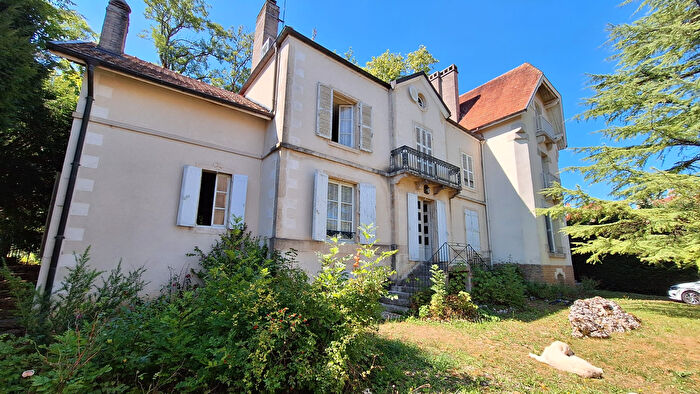 Maison à vendre - Prauthoy - 15 pièces - 10 chambres