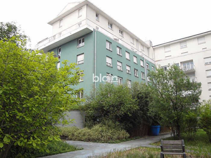 Grenoble, Village Olympique : Appartement 2 pièces à louer