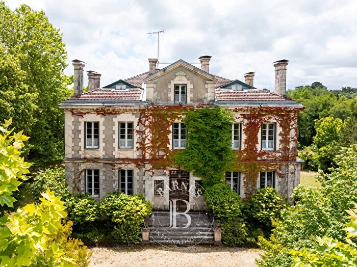 Maison à vendre - Onesse-Laharie, Onesse-et-Laharie - 11 pièces - 6 chambres