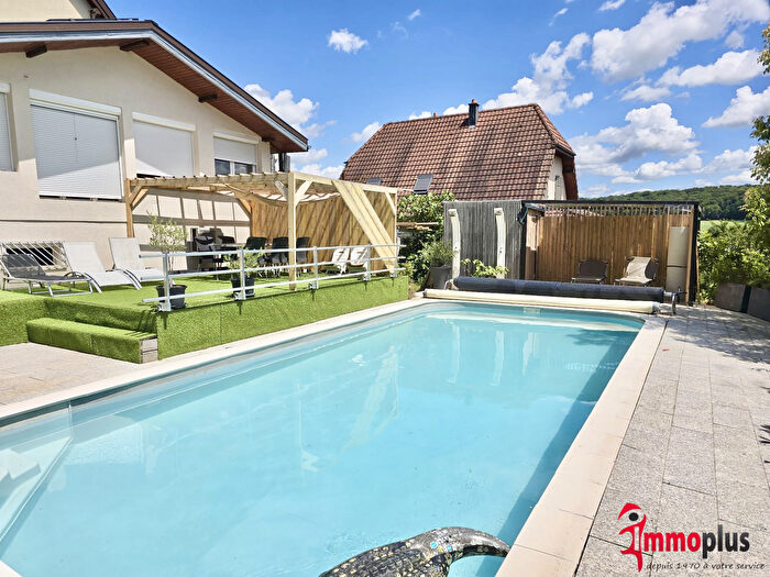 Maison 6 pièces à Steinbrunn-le-Haut, à vendre
