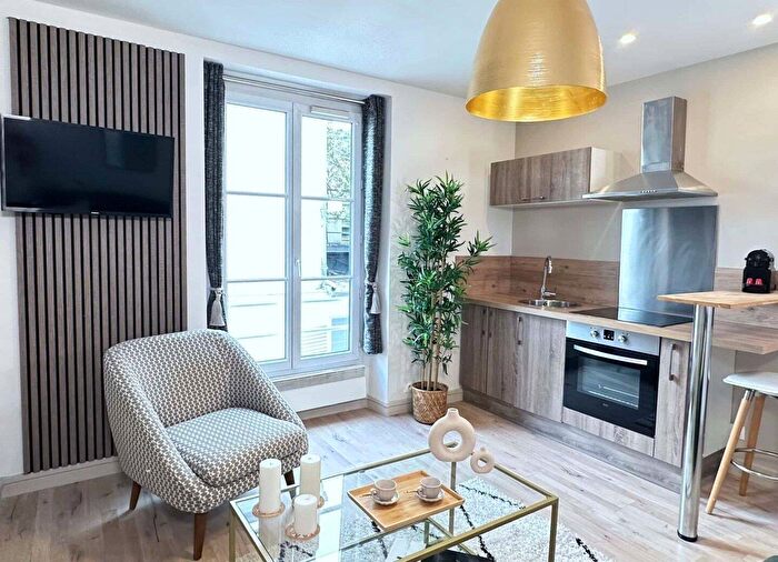 Appartement à louer - Gros Caillou, Paris ème arrondissement - 1 pièce