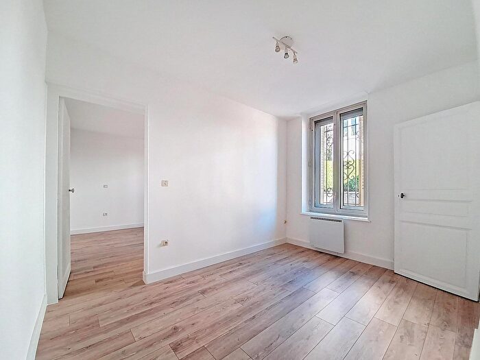 Appartement à louer - Dijon, Montagne Sainte-Anne - 2 pièces - 1 chambre