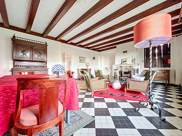 Maison à vendre - La Chapelle-Saint-Laurent - 6 pièces - 4 chambres