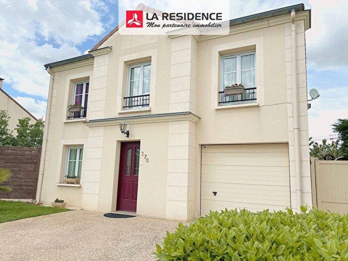 Maison à louer - Moissy-Cramayel - 5 pièces - 4 chambres