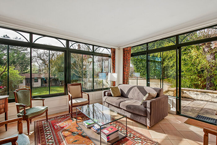 Le Vésinet, République : Maison 8 pièces à vendre