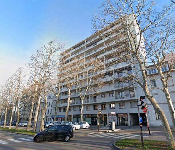 Appartement à louer - Saint-Étienne, La Métare, Le Portail Rouge, Fauriel, Villeboeuf - 2 pièces - 1 chambre