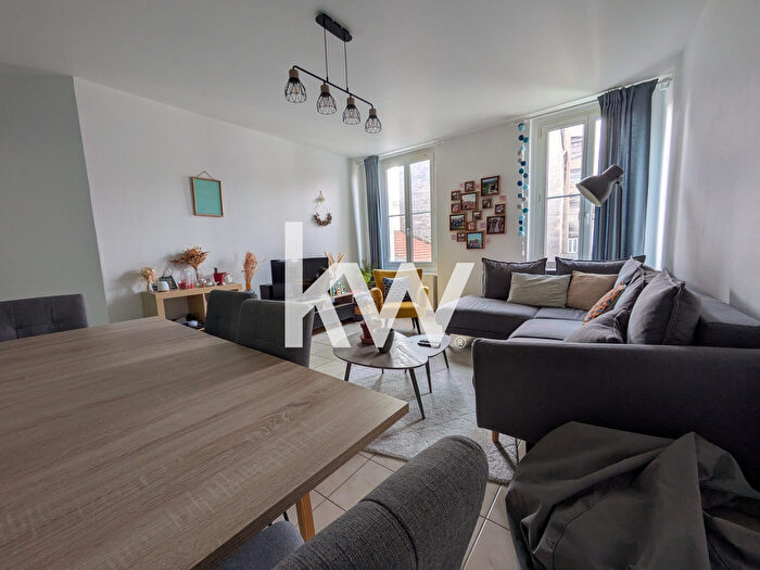 Appartement à vendre - Saint-Étienne, Crêt de Roc - 3 pièces - 2 chambres